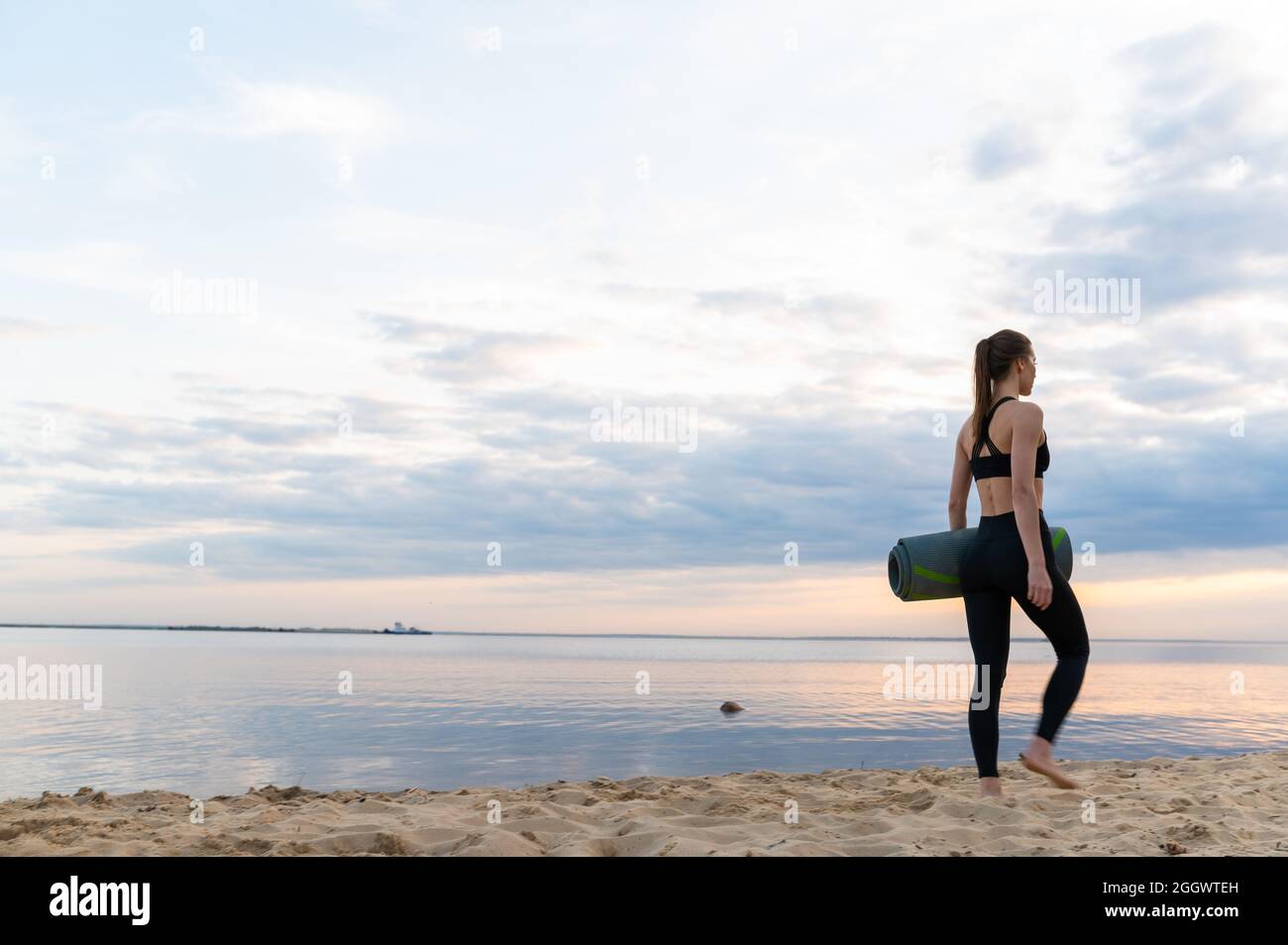 Yoga model hi-res stock photography and images - Alamy
