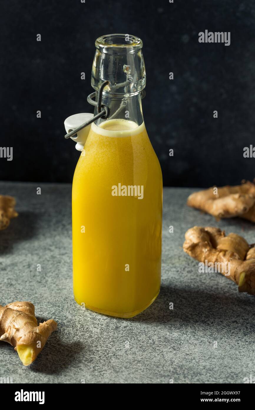 Ginger simple syrup hi-res stock photography and images - Alamy