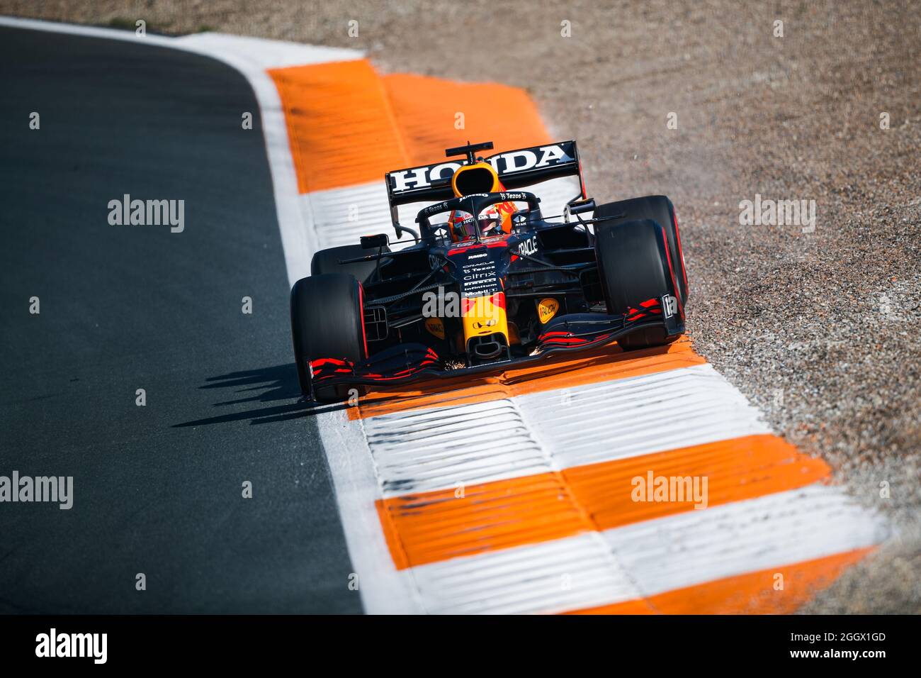 33 VERSTAPPEN Max (nld), Red Bull Racing Honda RB16B, action during the ...