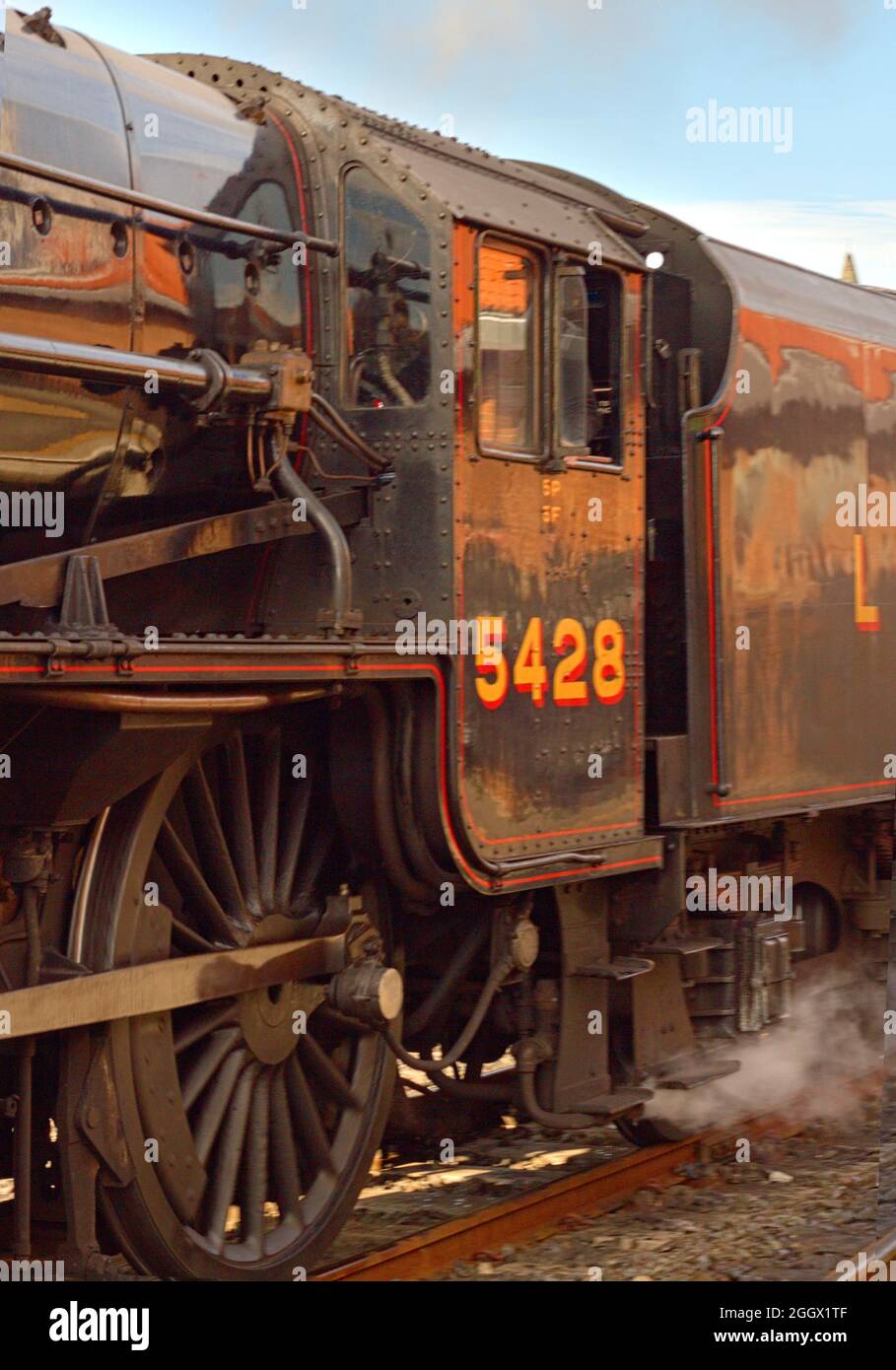 Class 5 steam locomotive terminates at whitby railway station hi-res ...