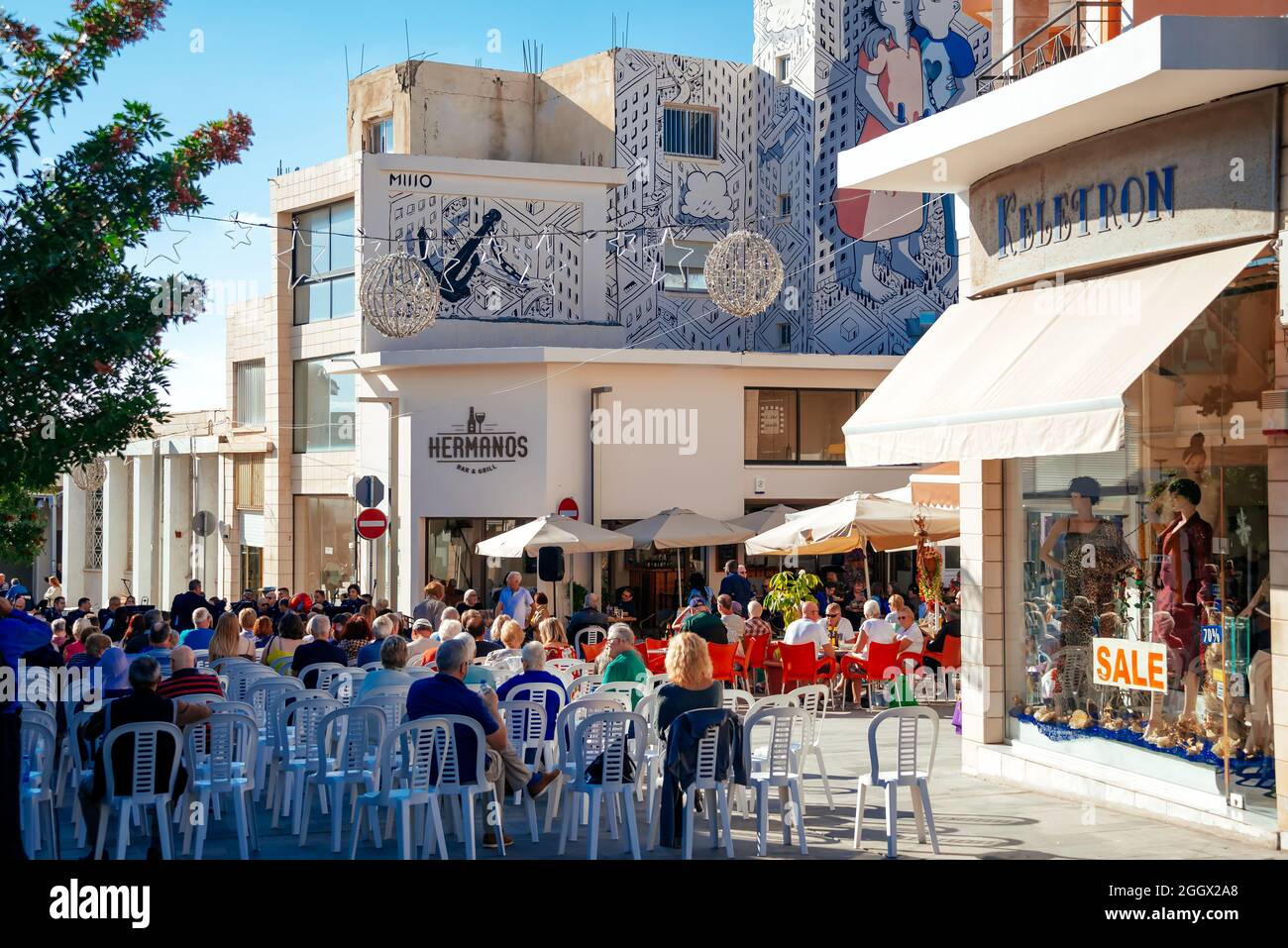 Paphos shop hi-res stock photography and images - Alamy