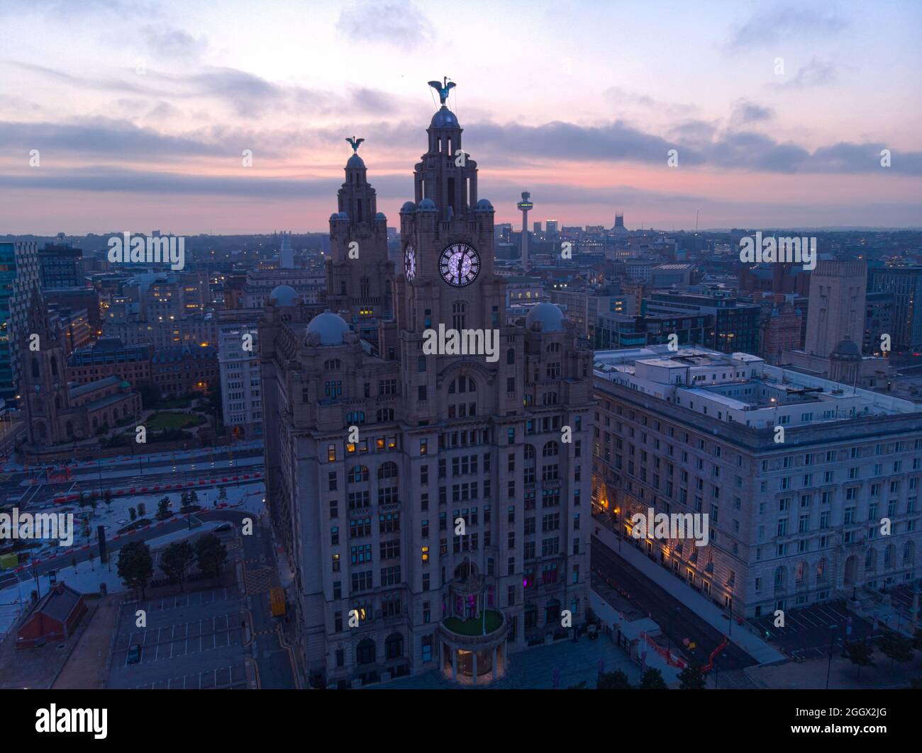 Liverpool skyline waterfront sunrise hi-res stock photography and ...
