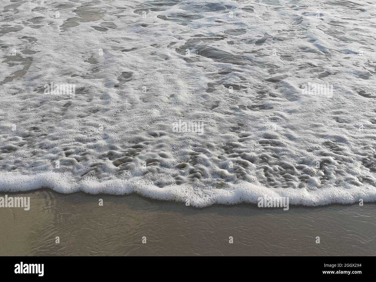 Soft beach waves hi-res stock photography and images - Alamy