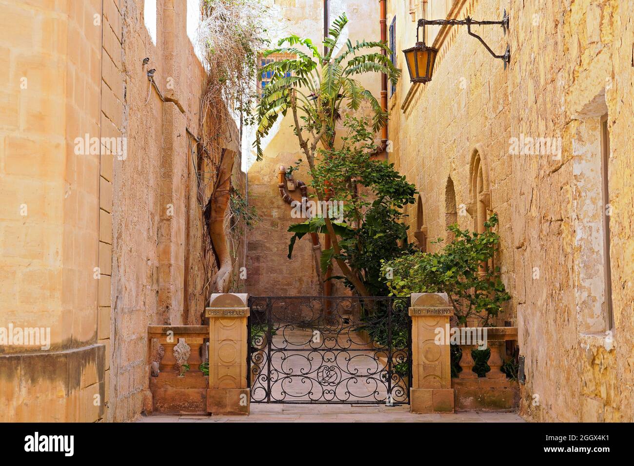 Small beautiful alleys and streets in the former capital Mdina, Malta ...