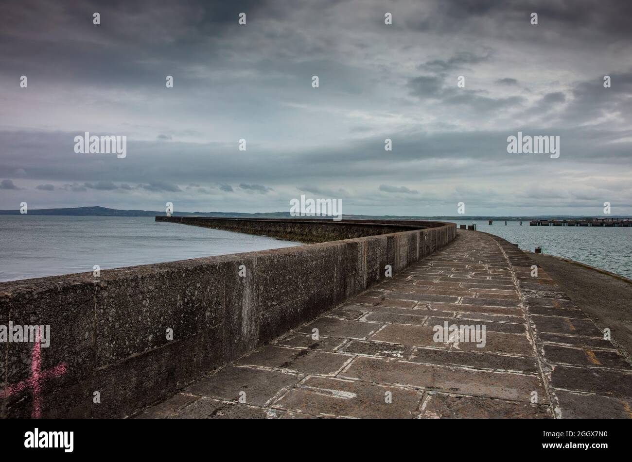 Holyhead harbour lighthouse hi-res stock photography and images - Alamy