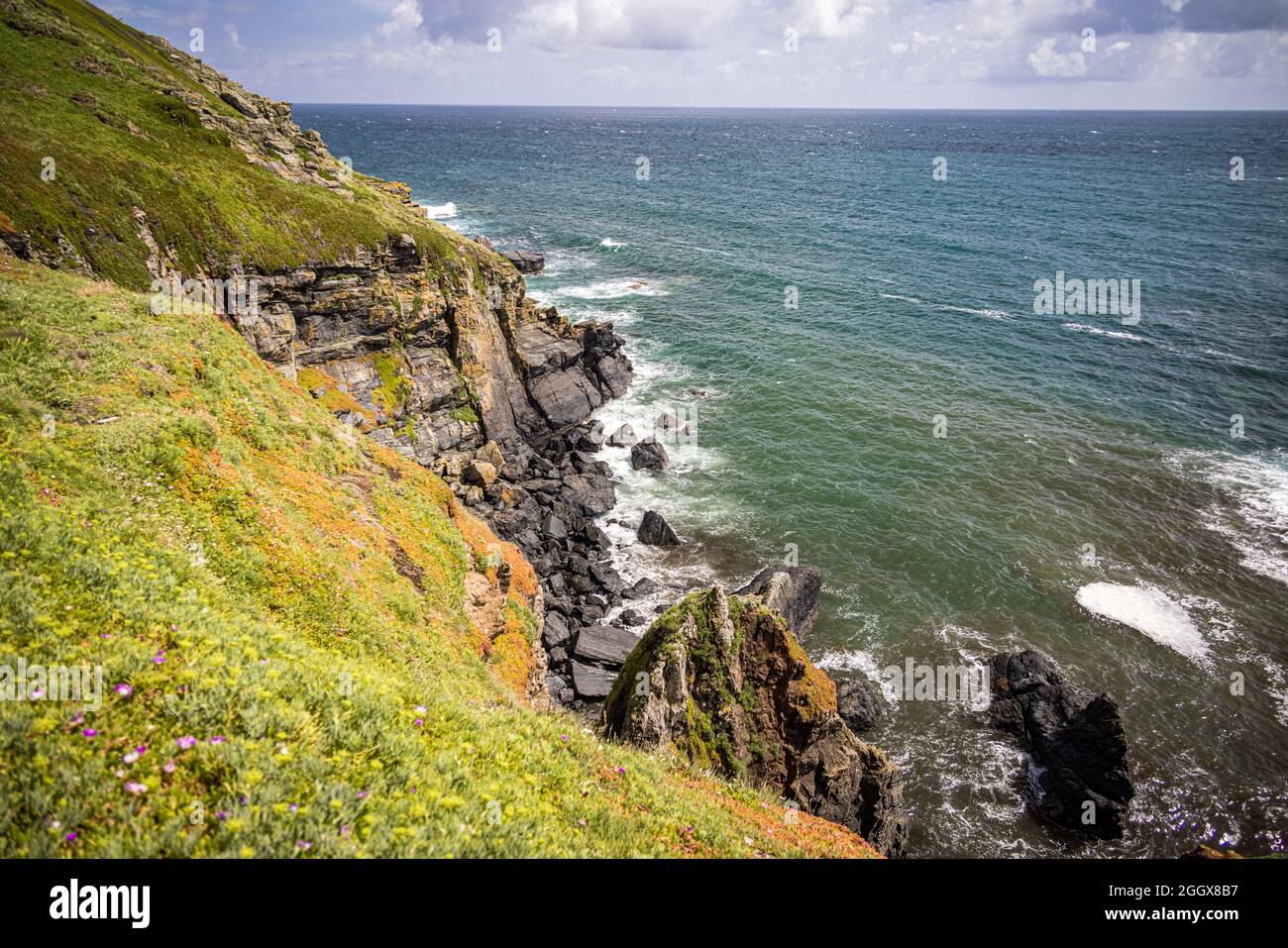 Lizard point cornwall sea water beach coast hi-res stock photography ...