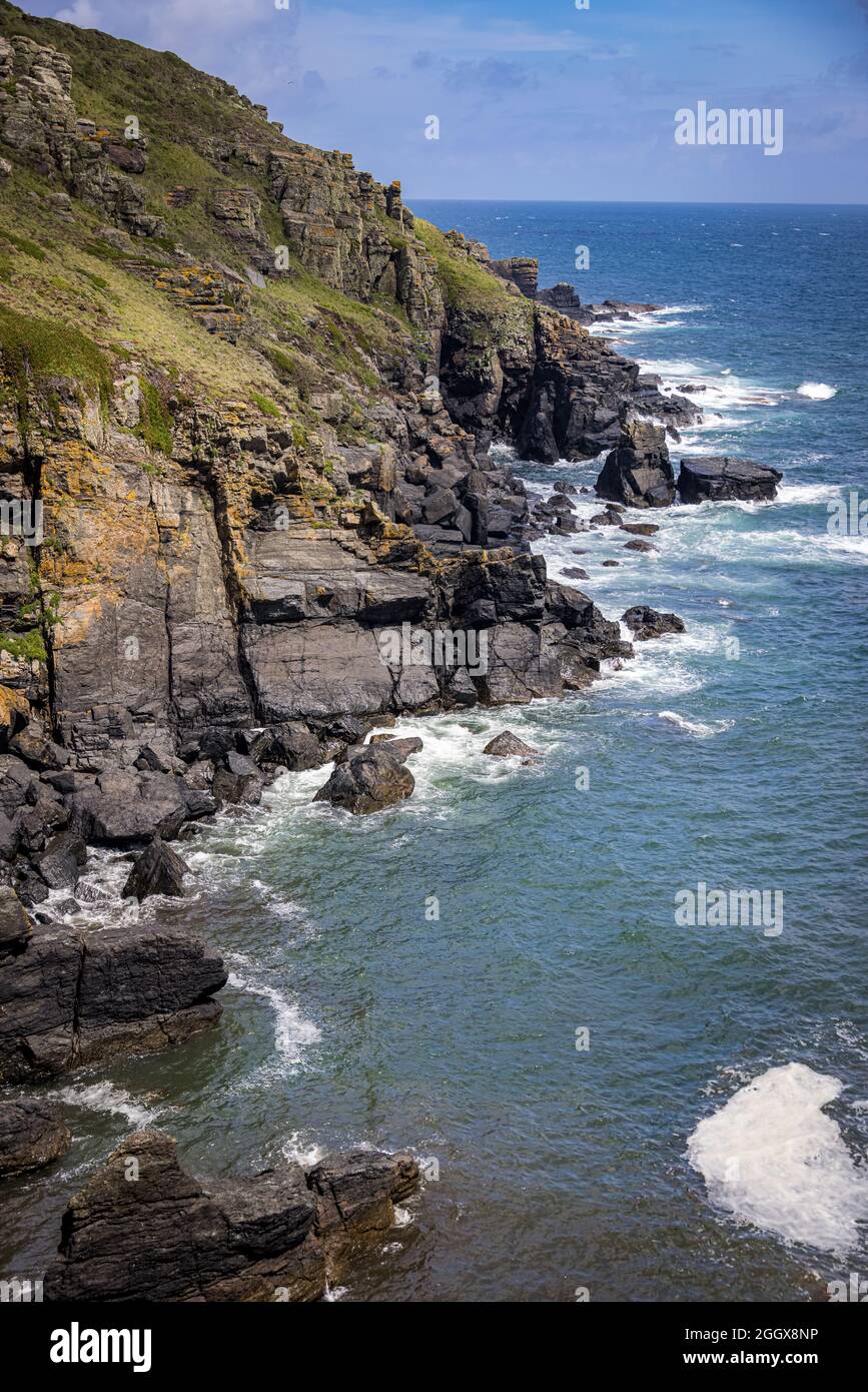 Cornwall the lizard coastal walk hi-res stock photography and images ...