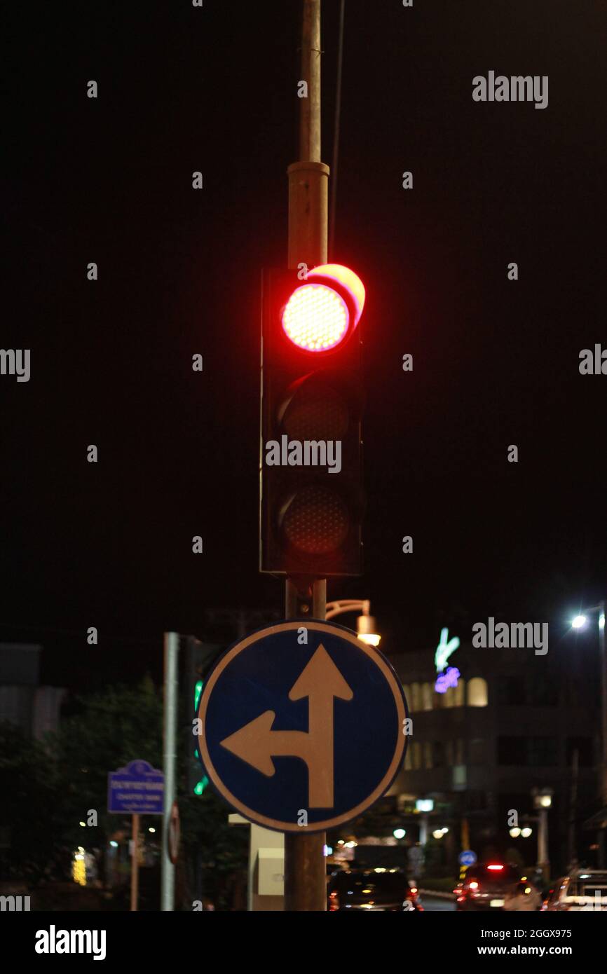 Trafic signal with red hi-res stock photography and images - Alamy