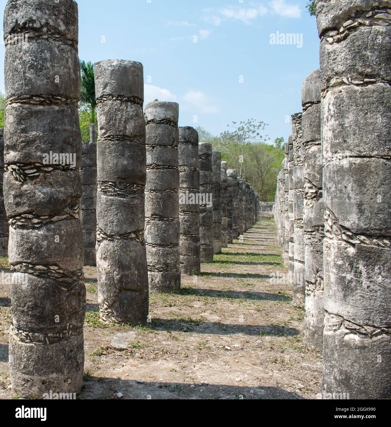 Tourist in chichen itza hi-res stock photography and images - Alamy