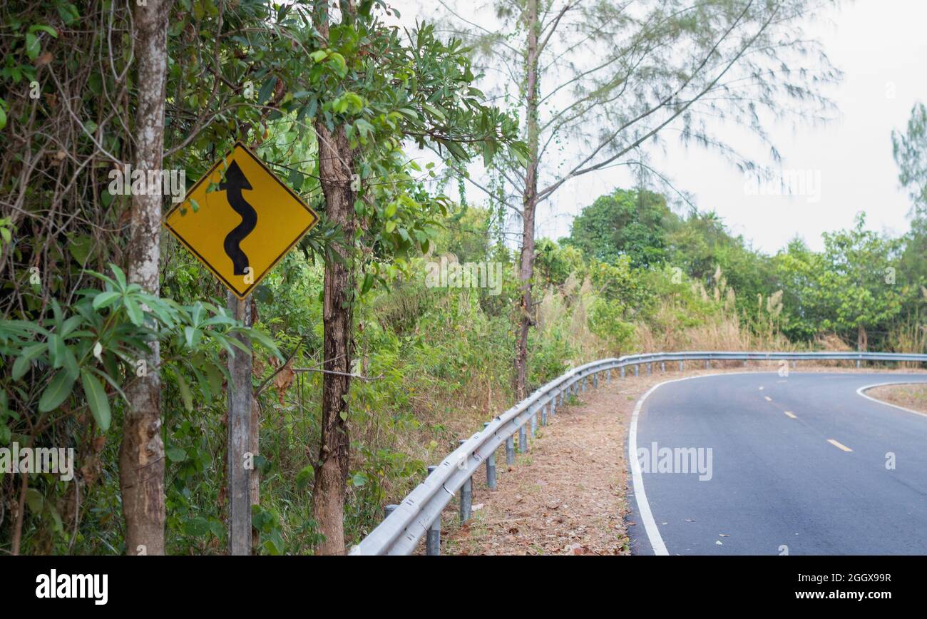 Old road signs hi-res stock photography and images - Alamy