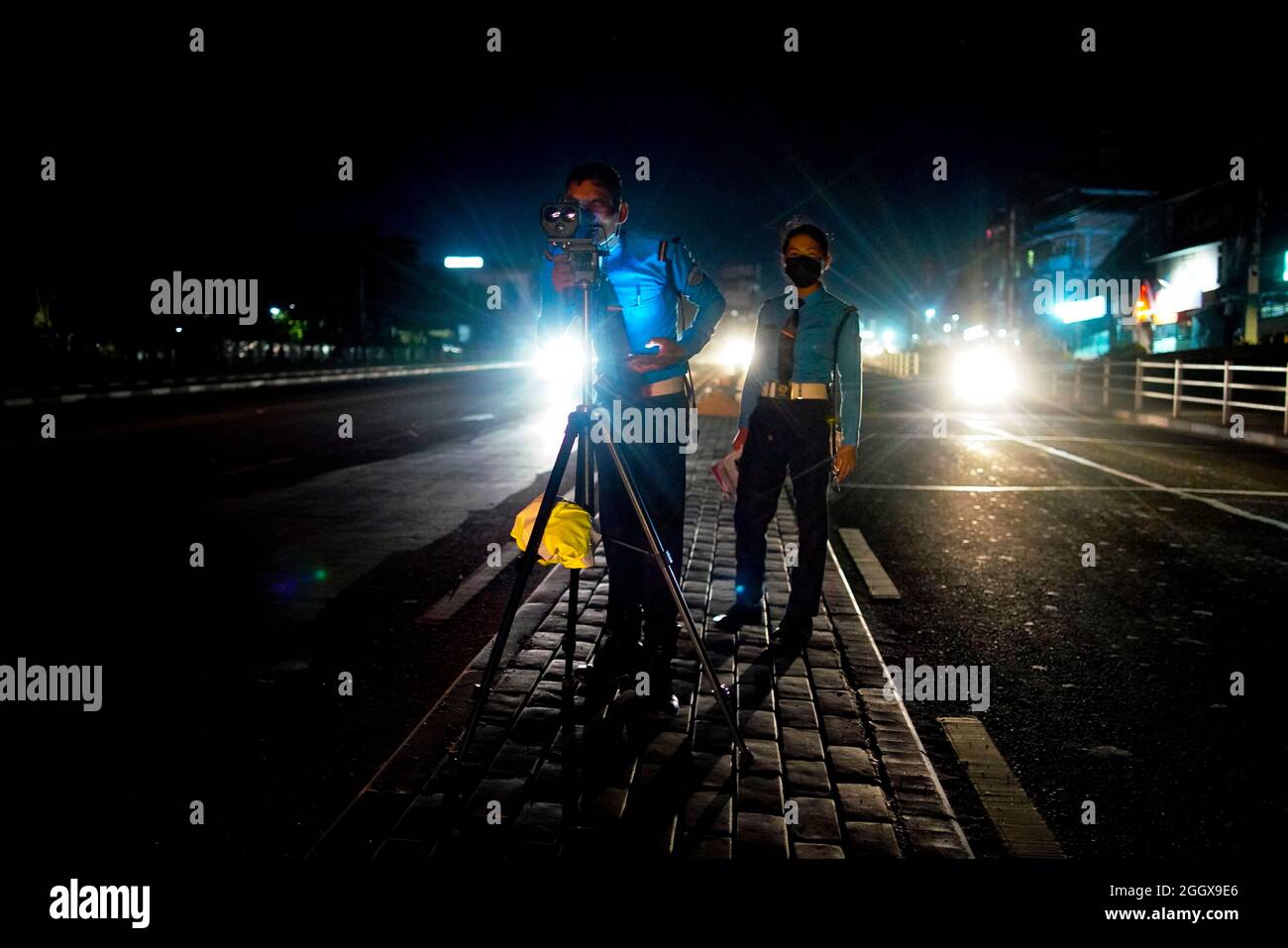 Nepalese traffic police personnel hi-res stock photography and images ...