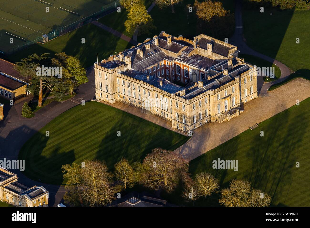 Kimbolton castle hi-res stock photography and images - Alamy