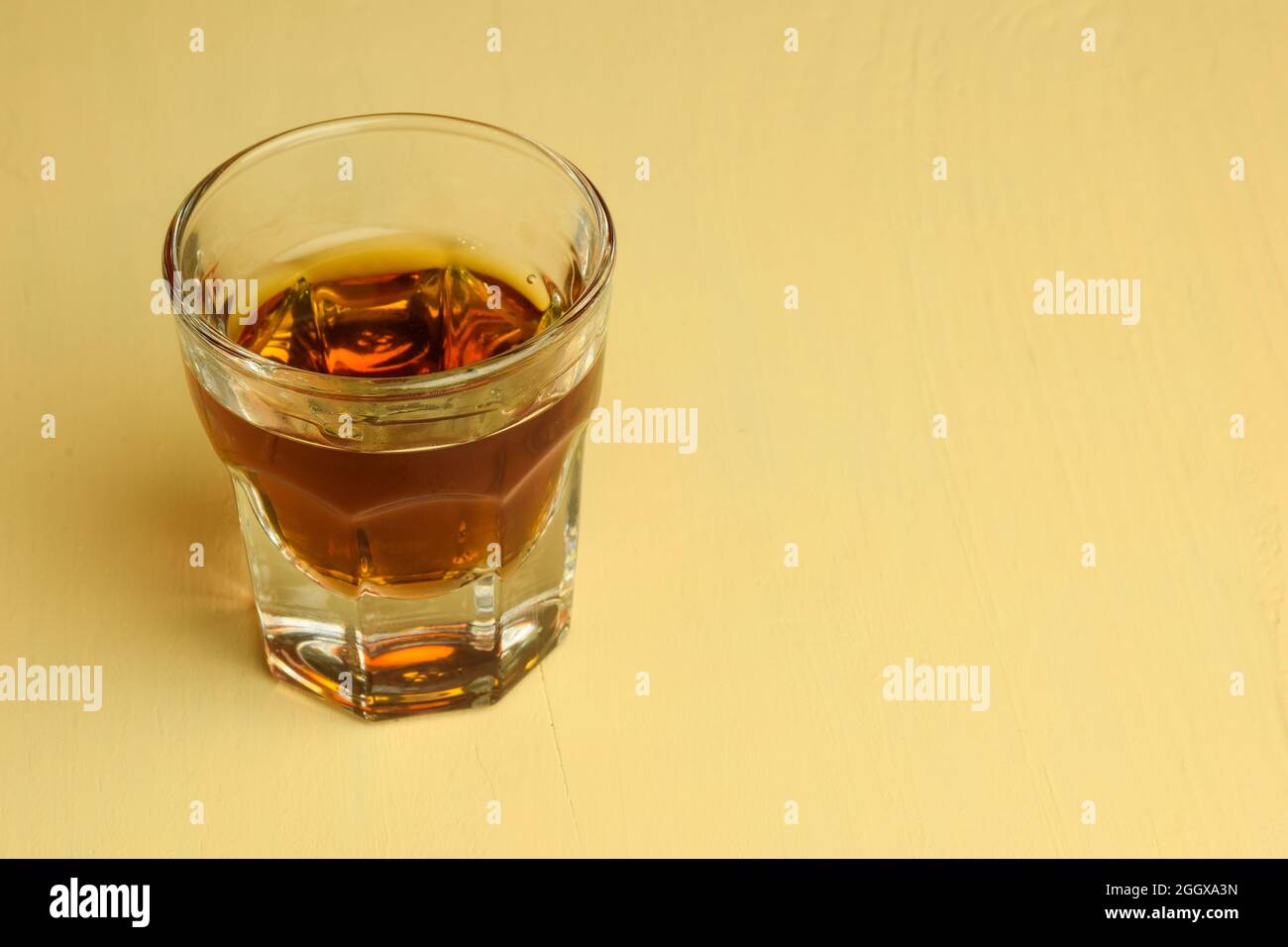 Shot from the left hi-res stock photography and images - Alamy
