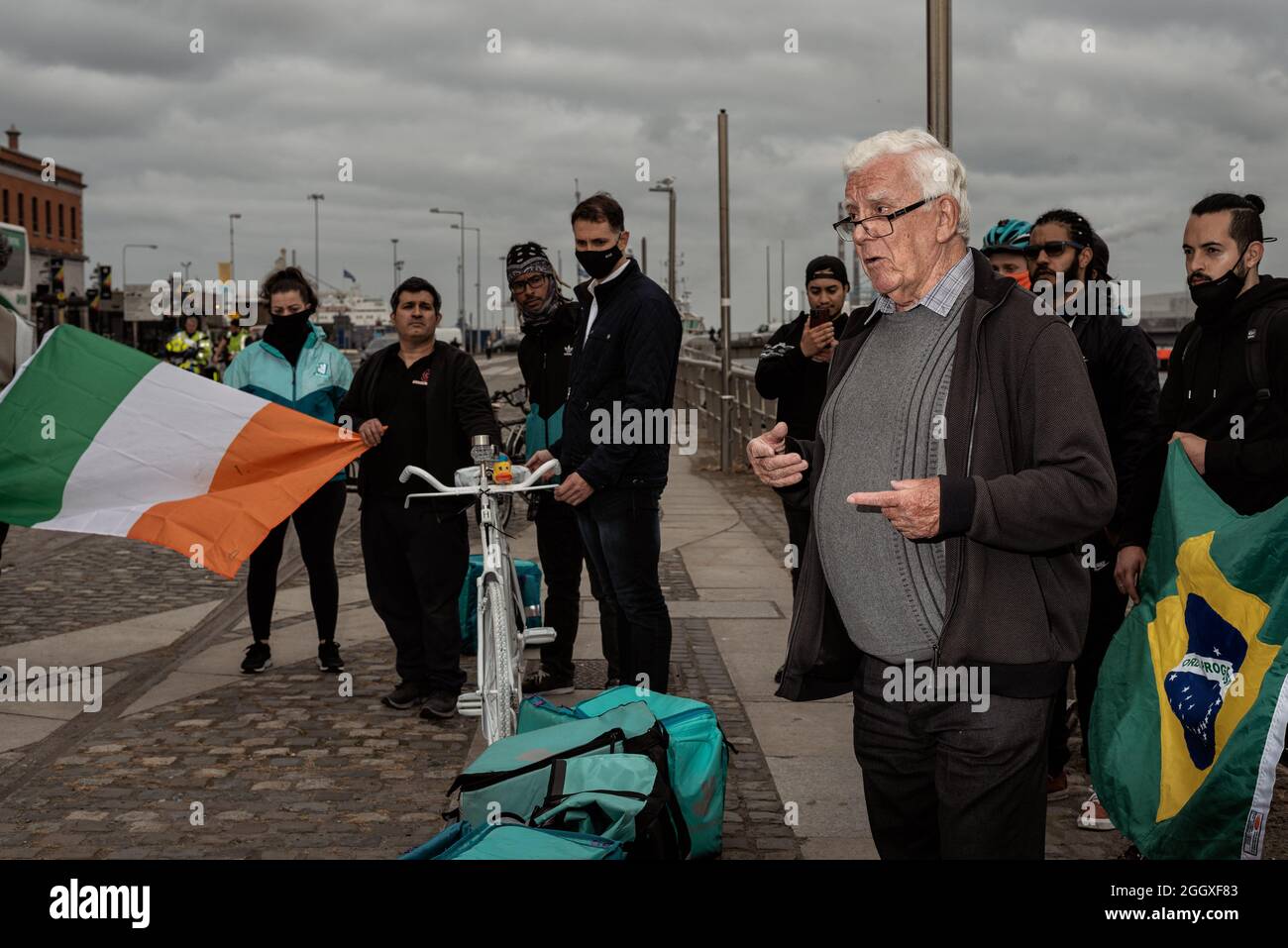 Delivery rider accident hi-res stock photography and images - Alamy