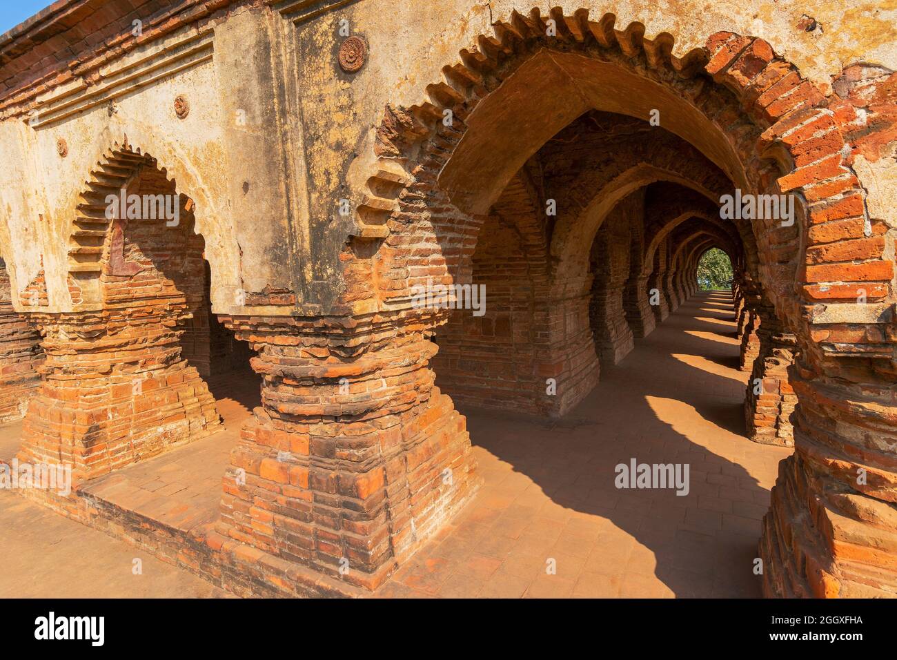 Arches of Rasmancha, oldest brick temple of India -tourist attraction ...