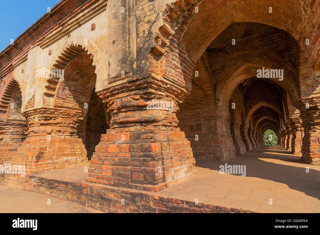 Arches of Rasmancha, oldest brick temple of India -tourist attraction ...