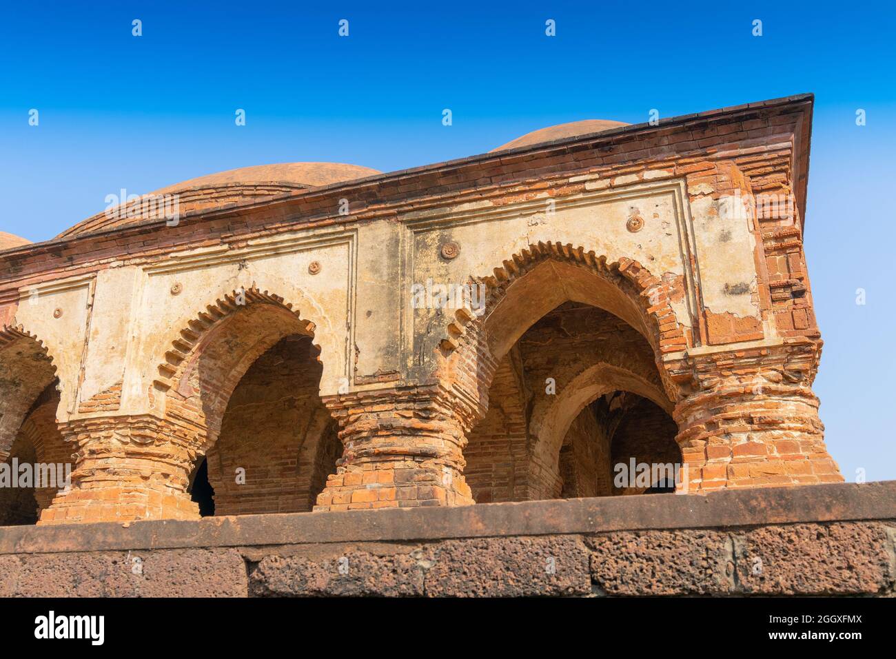 Arches of Rasmancha, oldest brick temple of India -tourist attraction ...