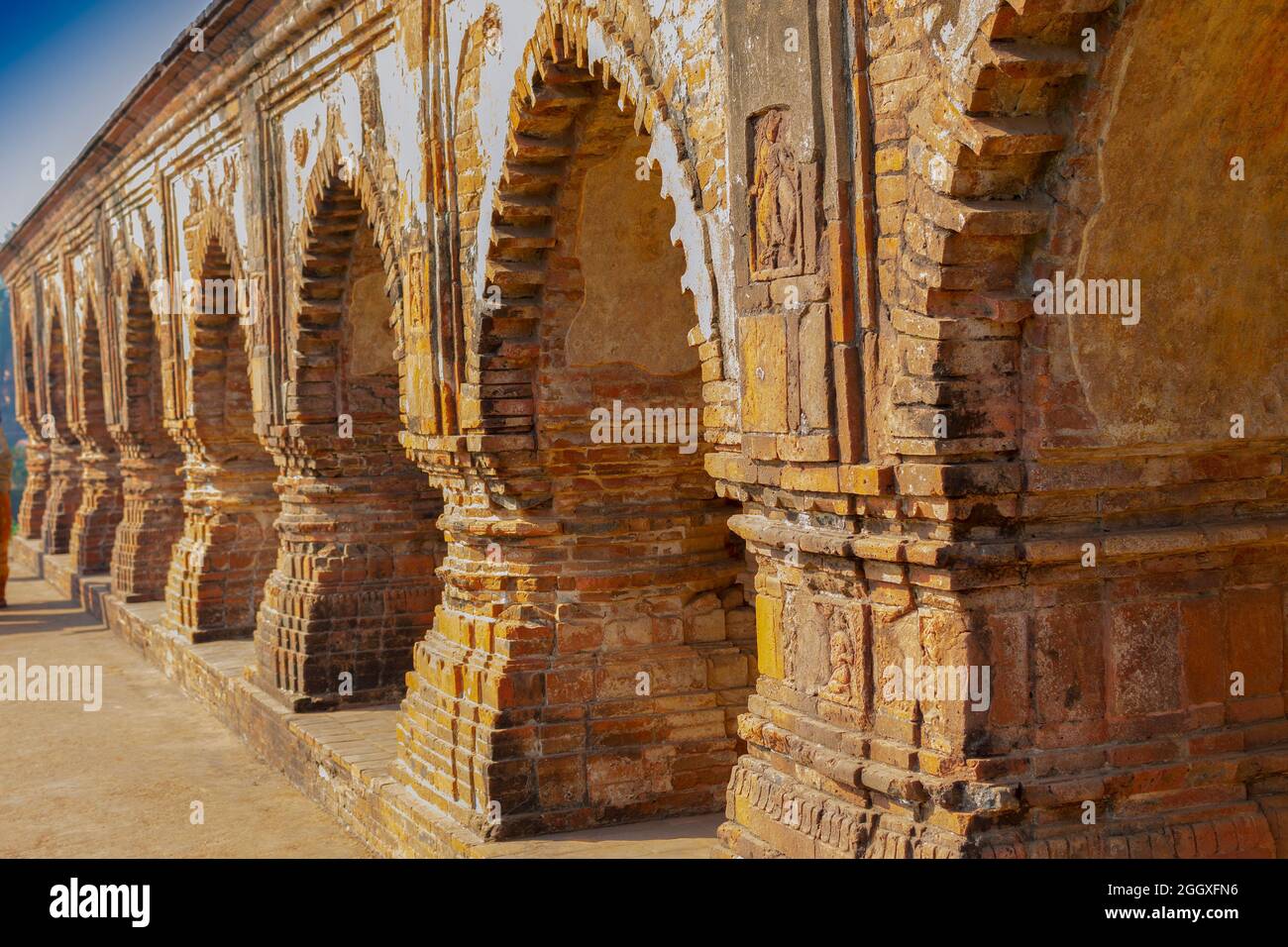 Arches of Rasmancha, oldest brick temple of India -tourist attraction ...
