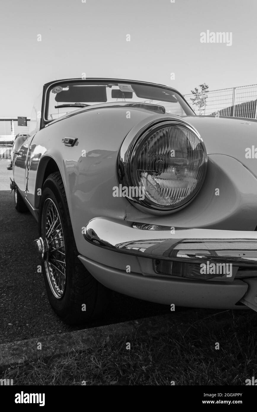 A classic of British car production, the Spitfire is a spider produced ...