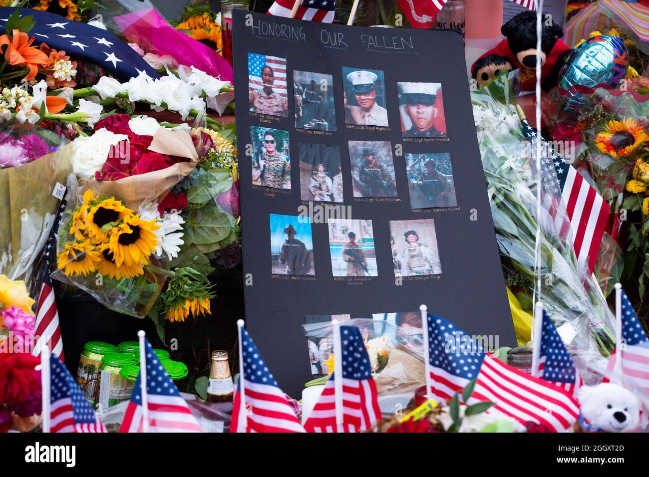 Oceanside, California, USA. 31st Aug, 2021. Nine Marines and a sailor ...