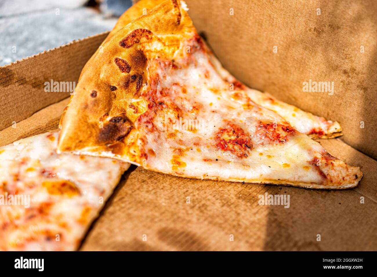 Leftover pizza slice hi-res stock photography and images - Alamy