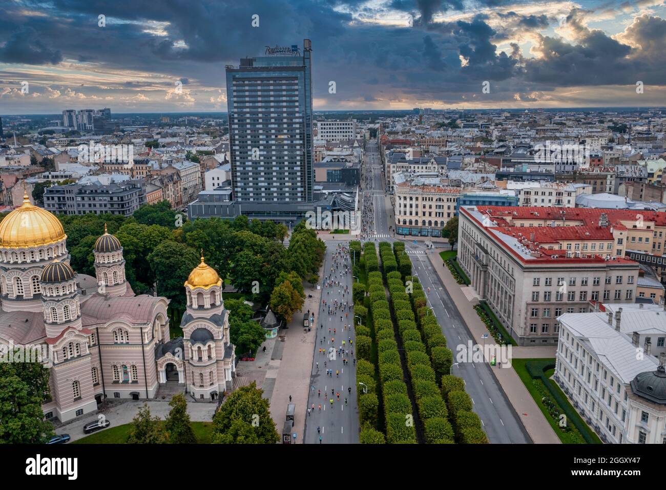 People running the International Rimi Riga Marathon Stock Photo - Alamy