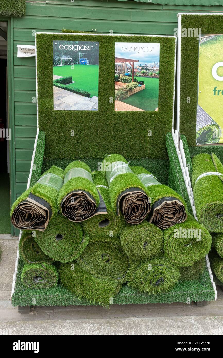 Artificial grass hi-res stock photography and images - Alamy