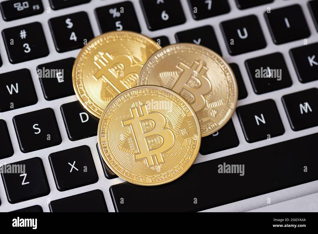 Bank keyboard hi-res stock photography and images - Alamy