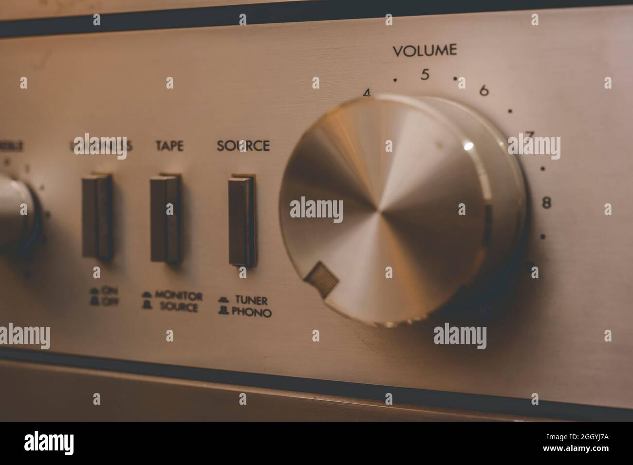 Vintage HiFi audio system, detail of the knobs and metal front Stock ...