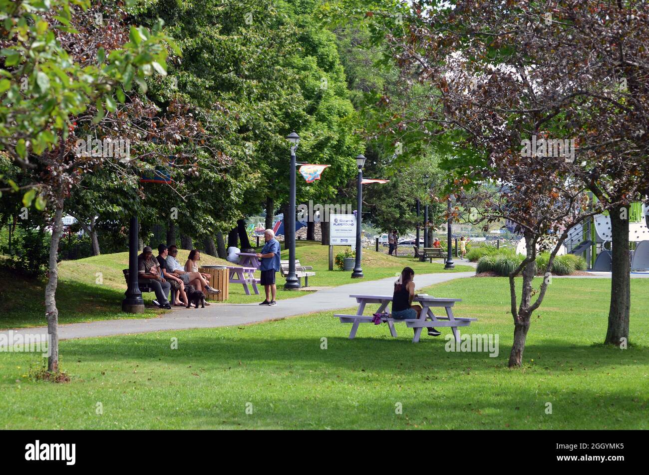 Ferry terminal park hi-res stock photography and images - Alamy