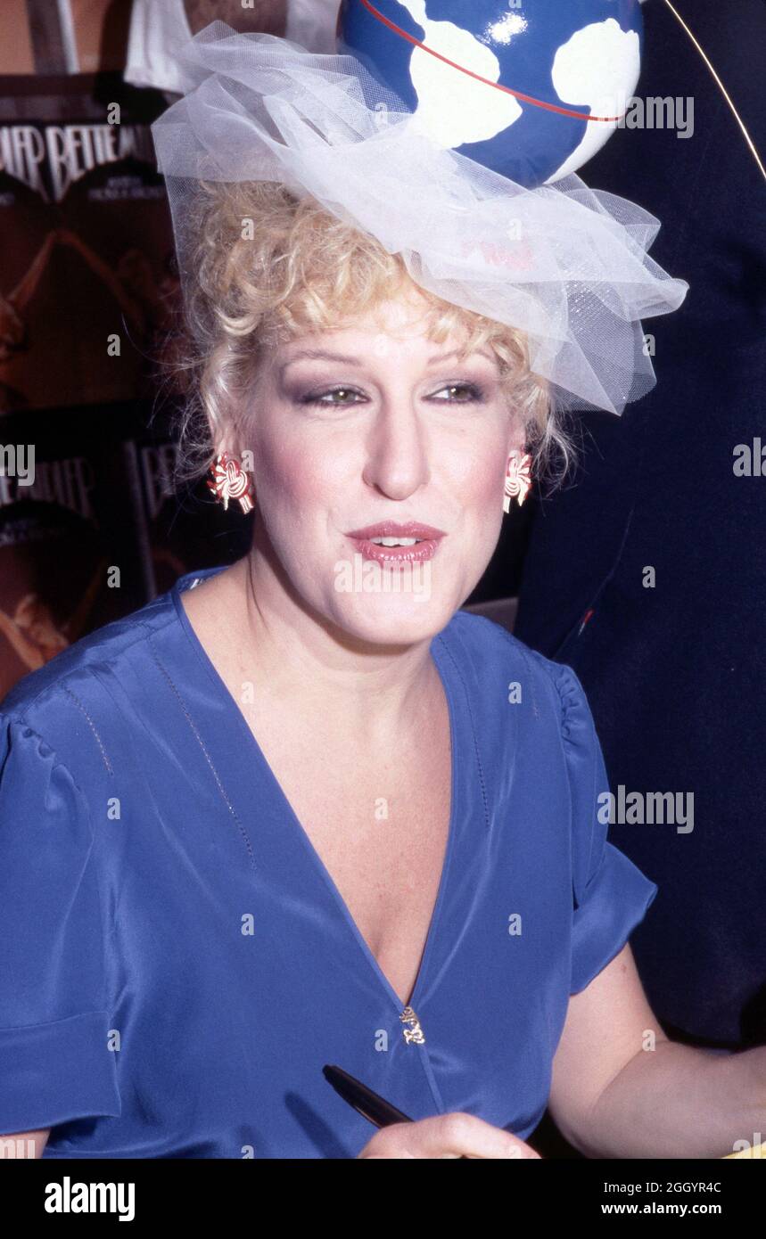 Bette Midler Circa 1980s Credit Ralph Dominguez Mediapunch Stock