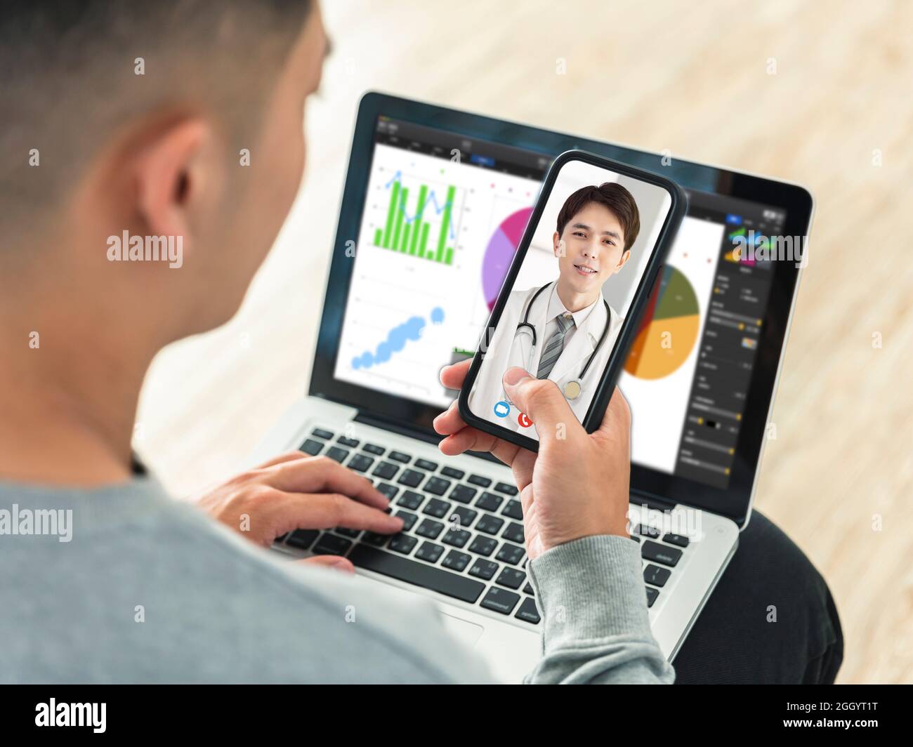 Video call doctor hi-res stock photography and images - Alamy