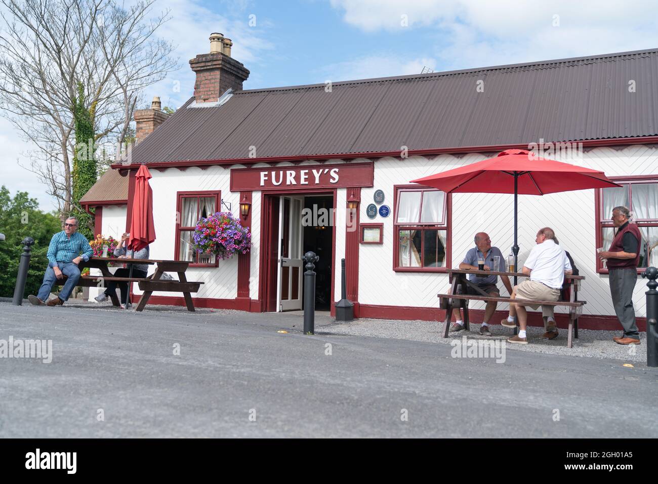 Fureys pub hi-res stock photography and images - Alamy