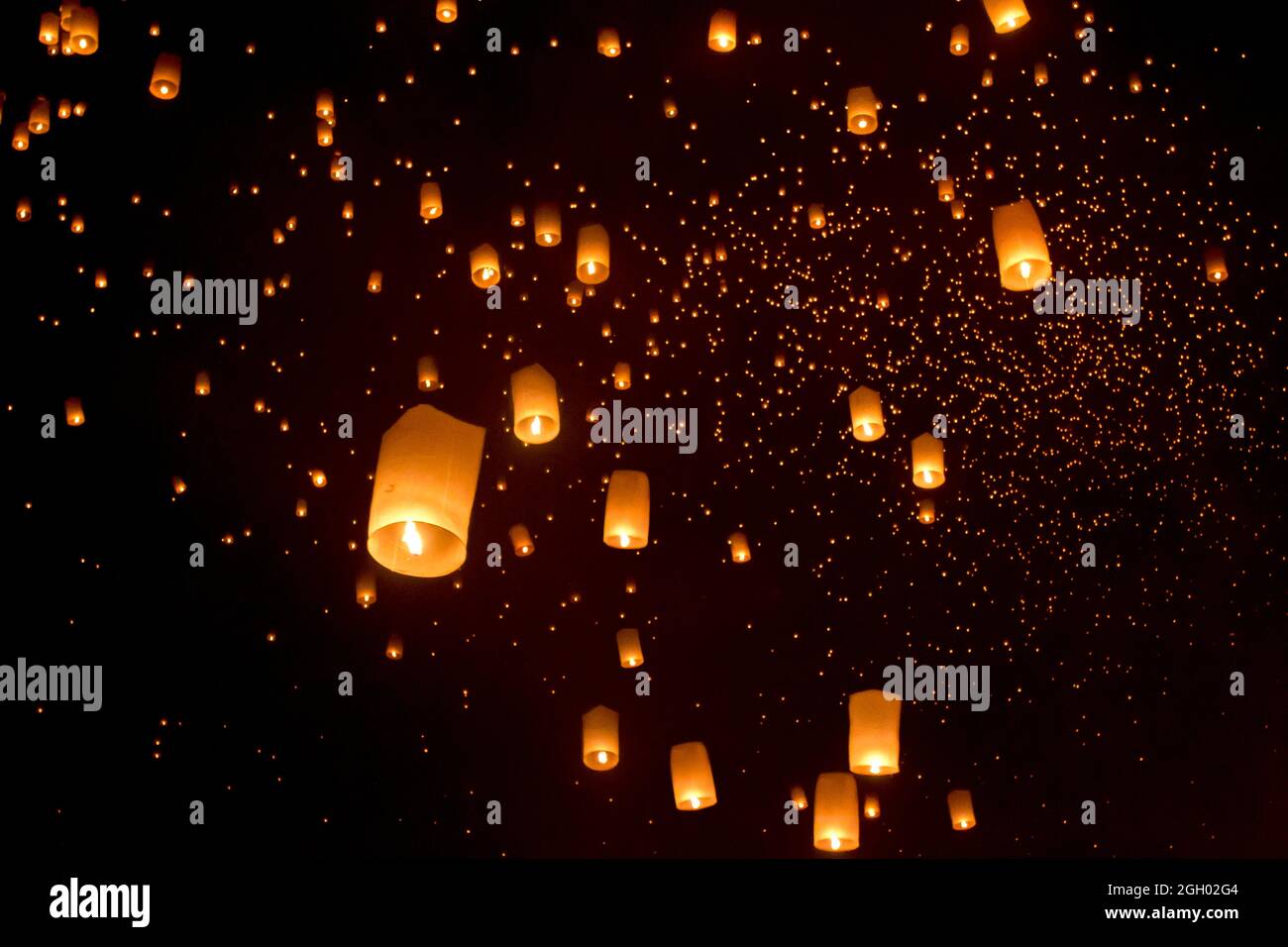 Floating asian lanterns Stock Photo - Alamy