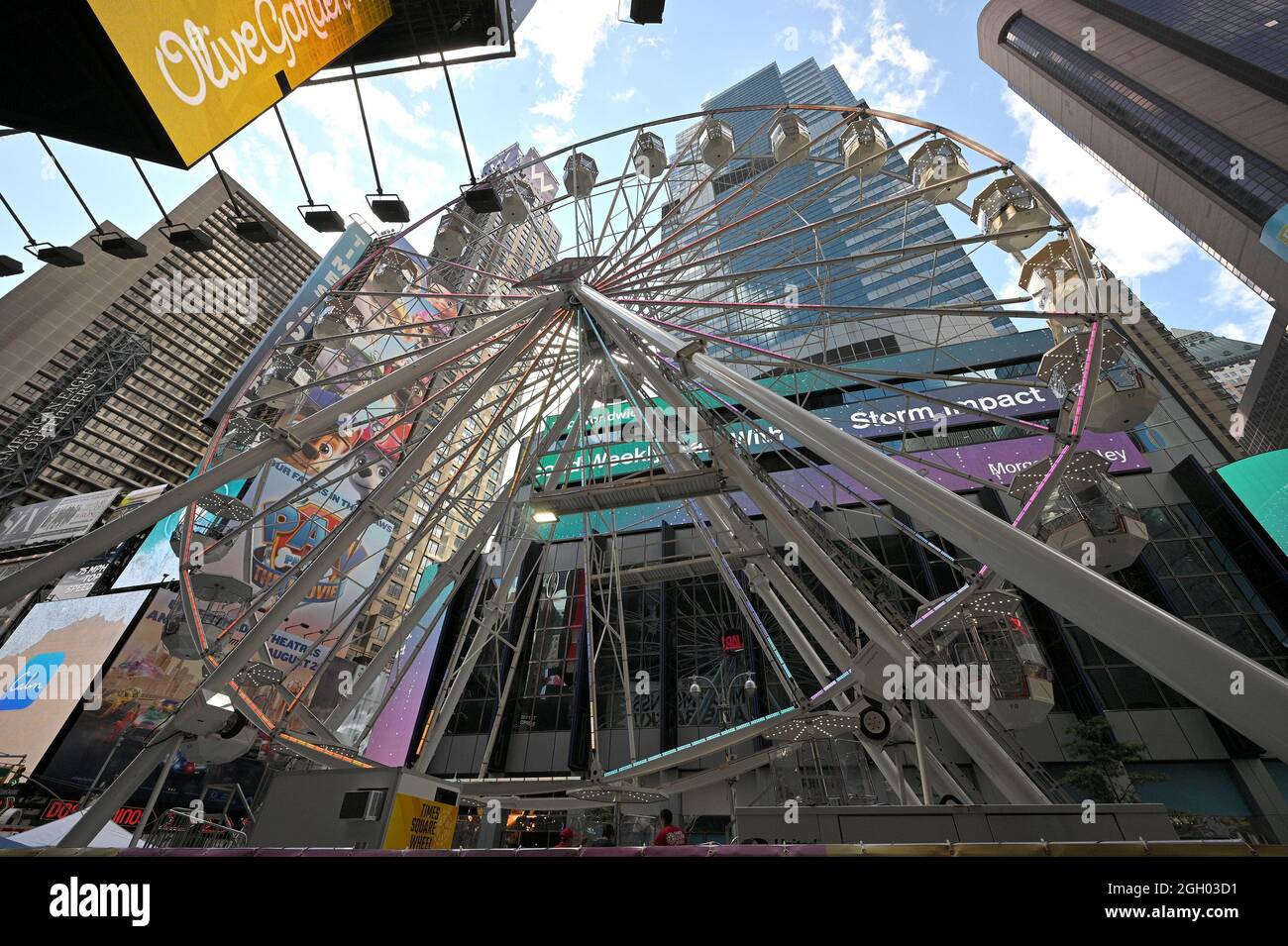 Times square wheel hi-res stock photography and images - Alamy