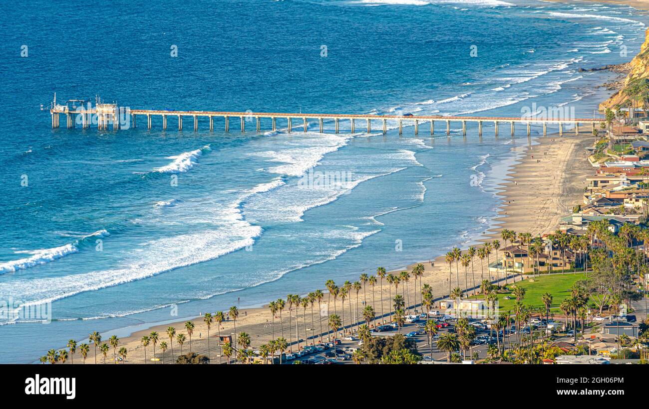 Pano Wide shot of an island with a lot of properties and a long bridge ...