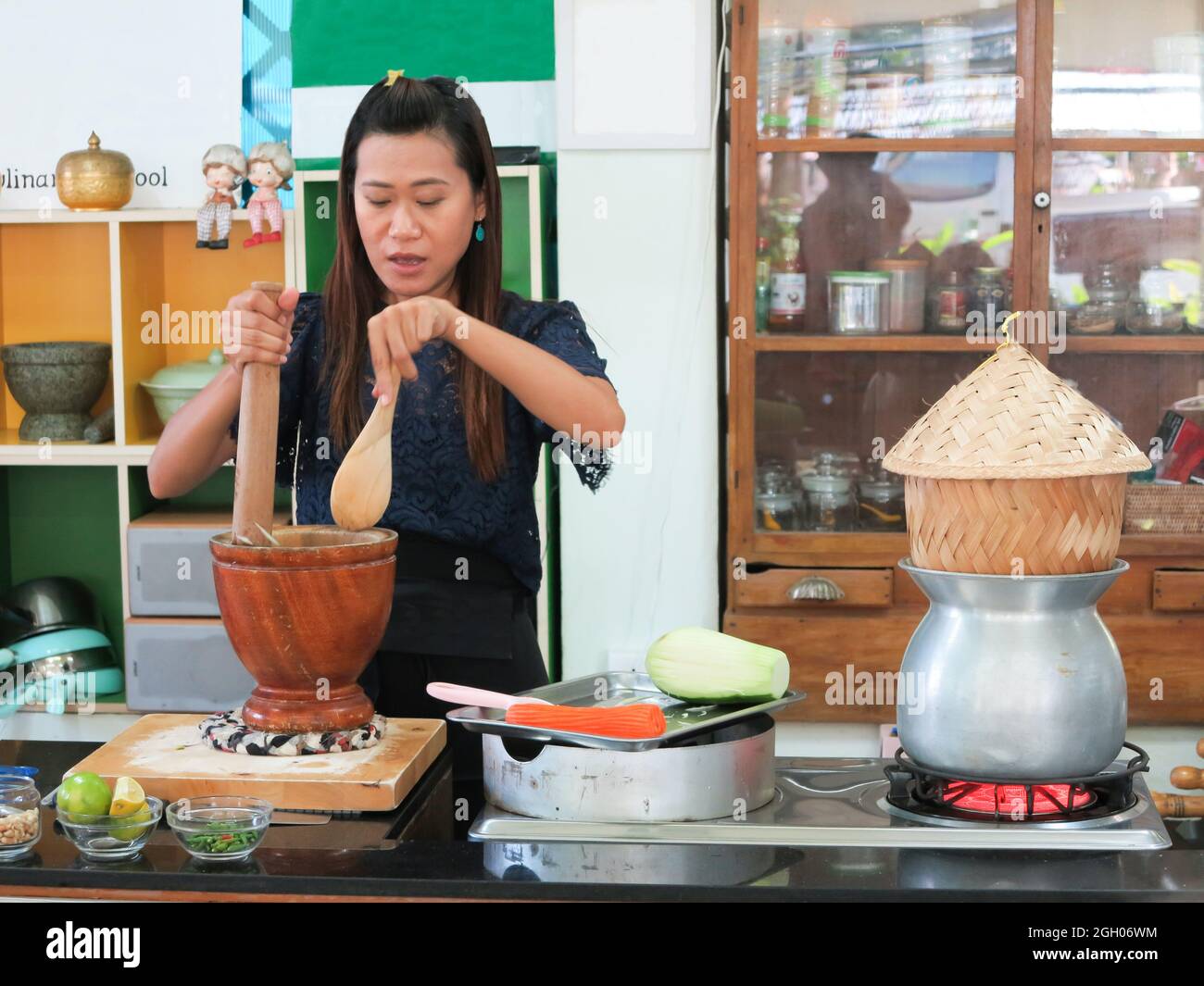 Demonstration kitchen hi-res stock photography and images - Alamy