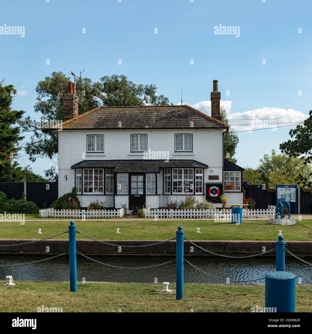 Heybridge basin hi-res stock photography and images - Alamy