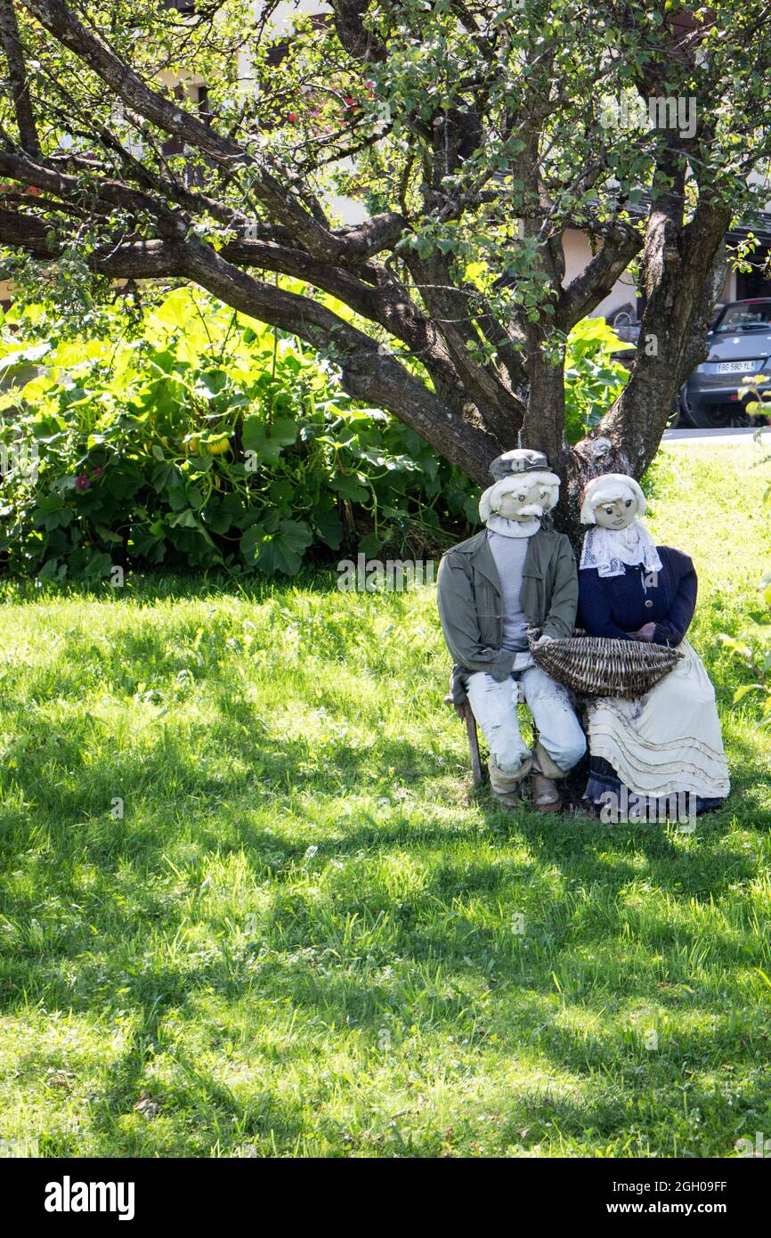 Rag figures hi-res stock photography and images - Alamy