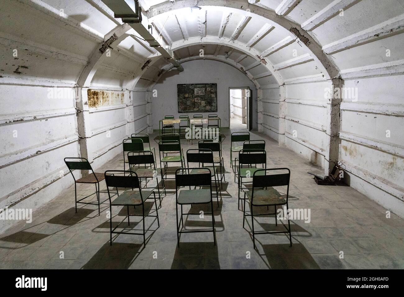 Bunker conference room hi-res stock photography and images - Alamy