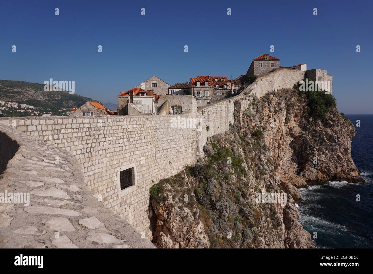 View fortified city walls hi-res stock photography and images - Alamy