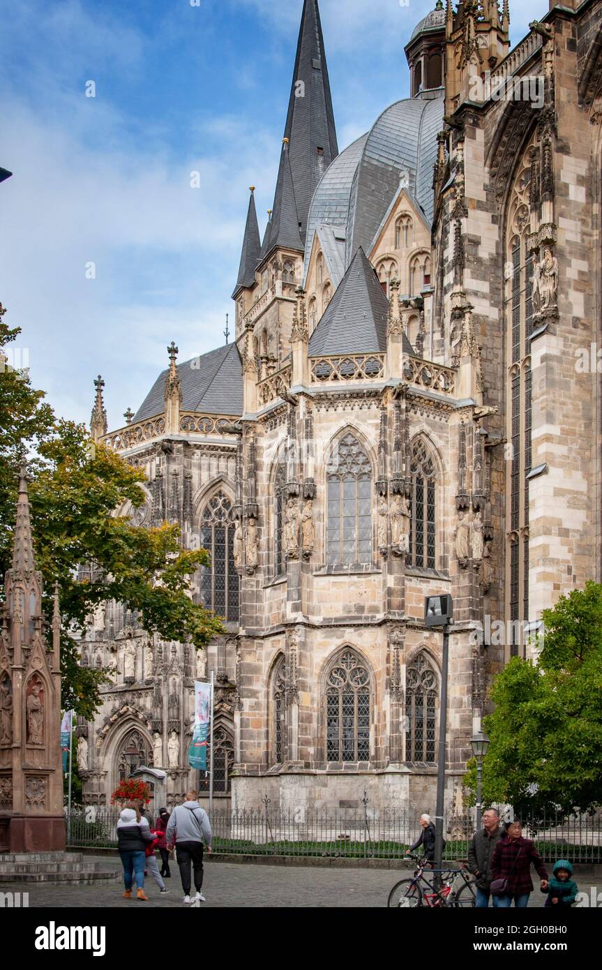 AACHEN, GERMANY. OCTOBER 04, 2020. Aachen cathedral. Statues of a ...