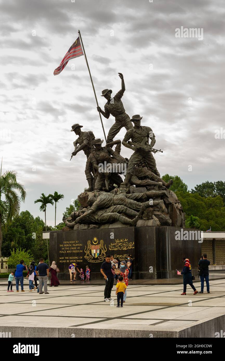 Malaysian National Monument (Tugu Negara Stock Photo - Alamy