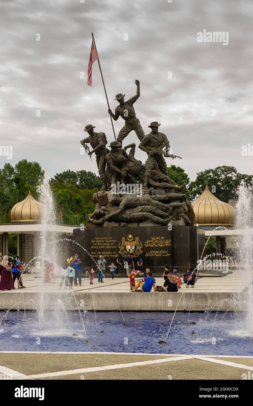 Malaysian National Monument (Tugu Negara Stock Photo - Alamy