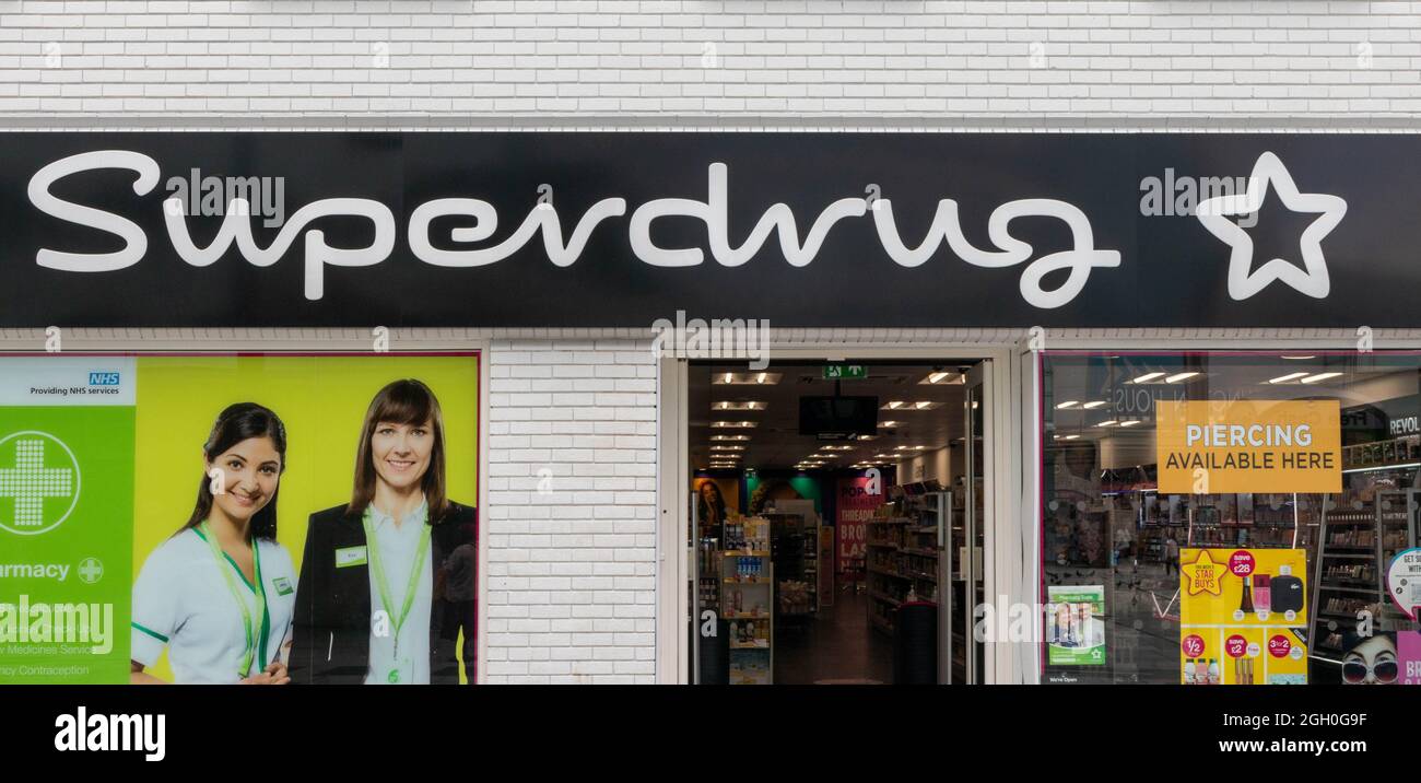 Superdrug shop sign Stock Photo - Alamy