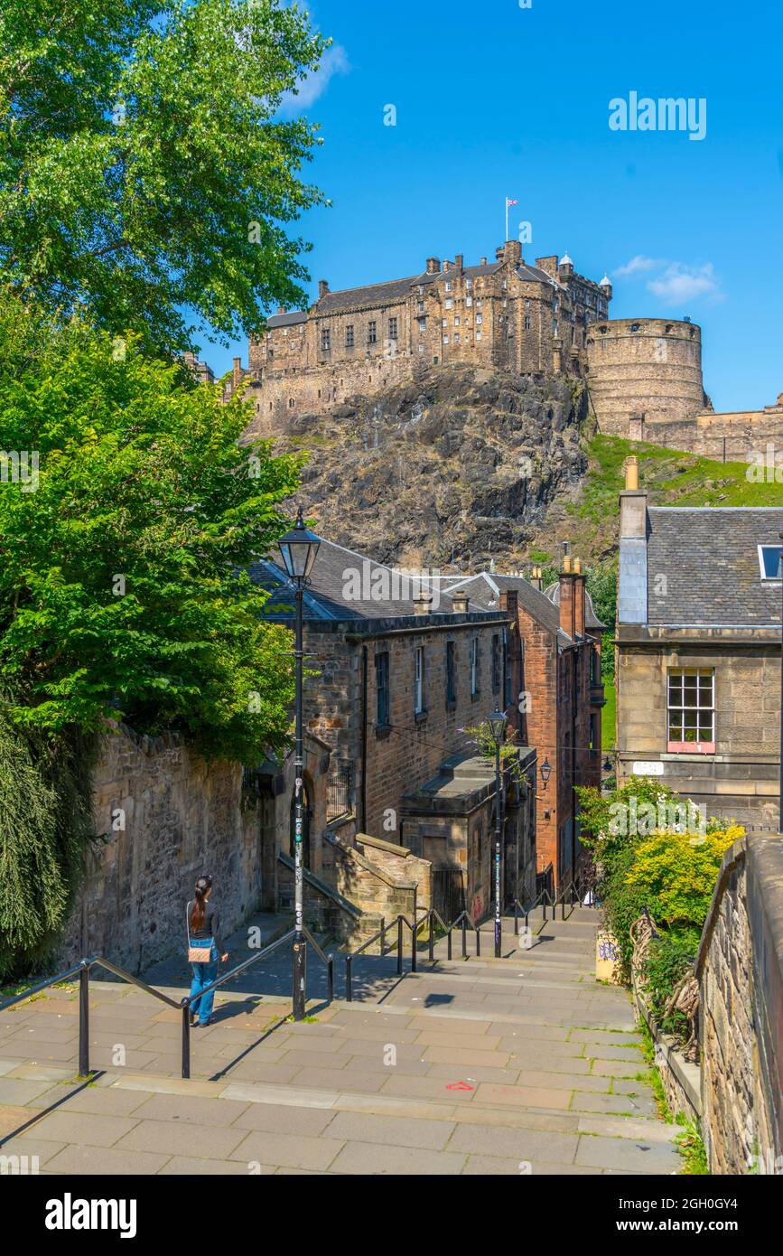 Edinburgh castle from above hi-res stock photography and images - Alamy