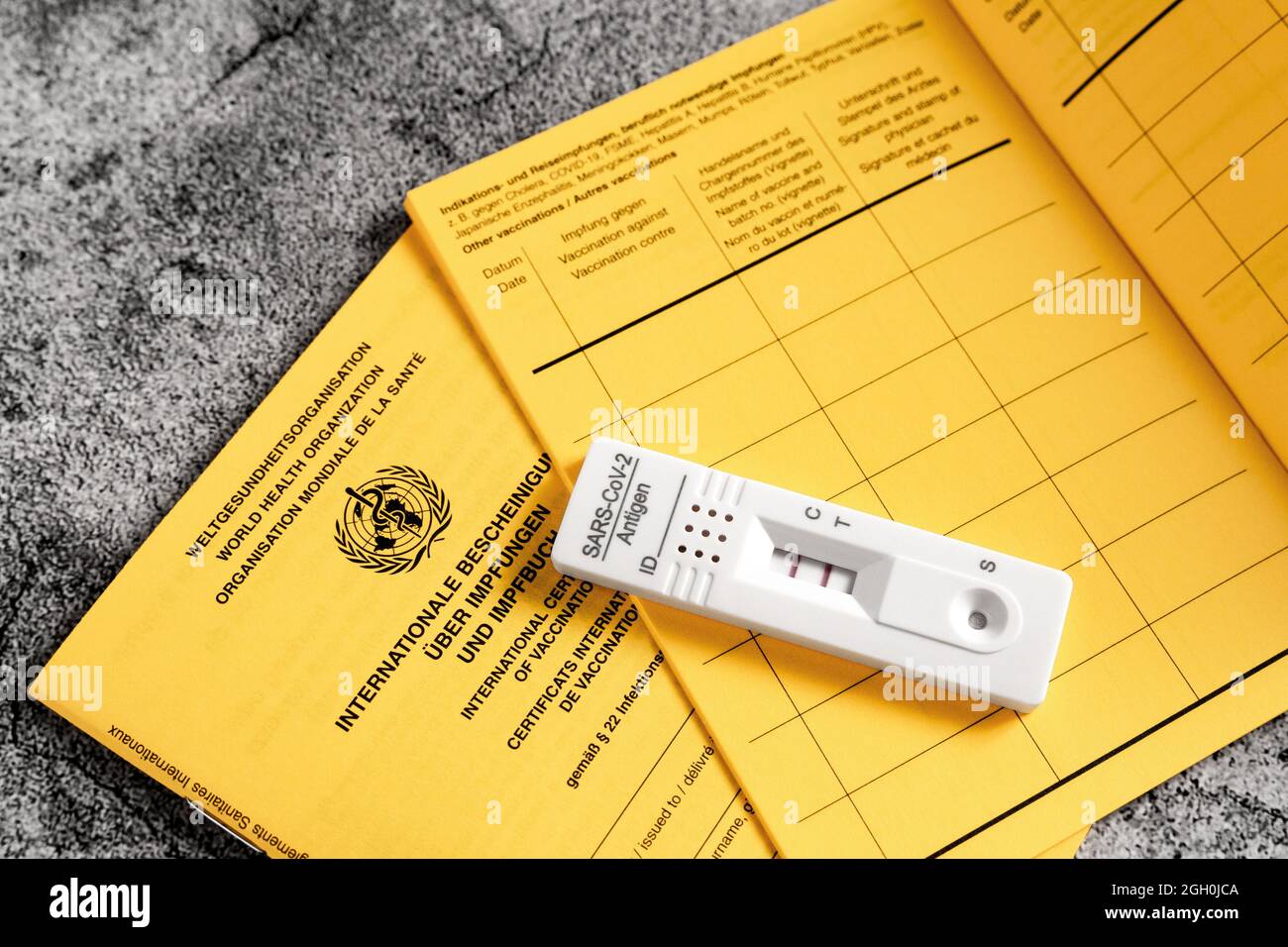 Medical alert id hi-res stock photography and images - Alamy