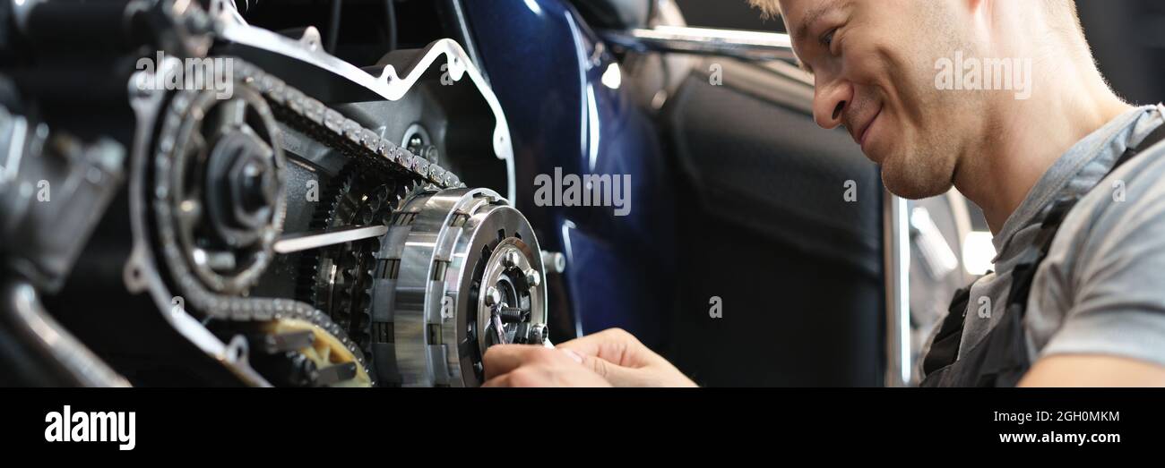 Mechanik hi-res stock photography and images - Alamy