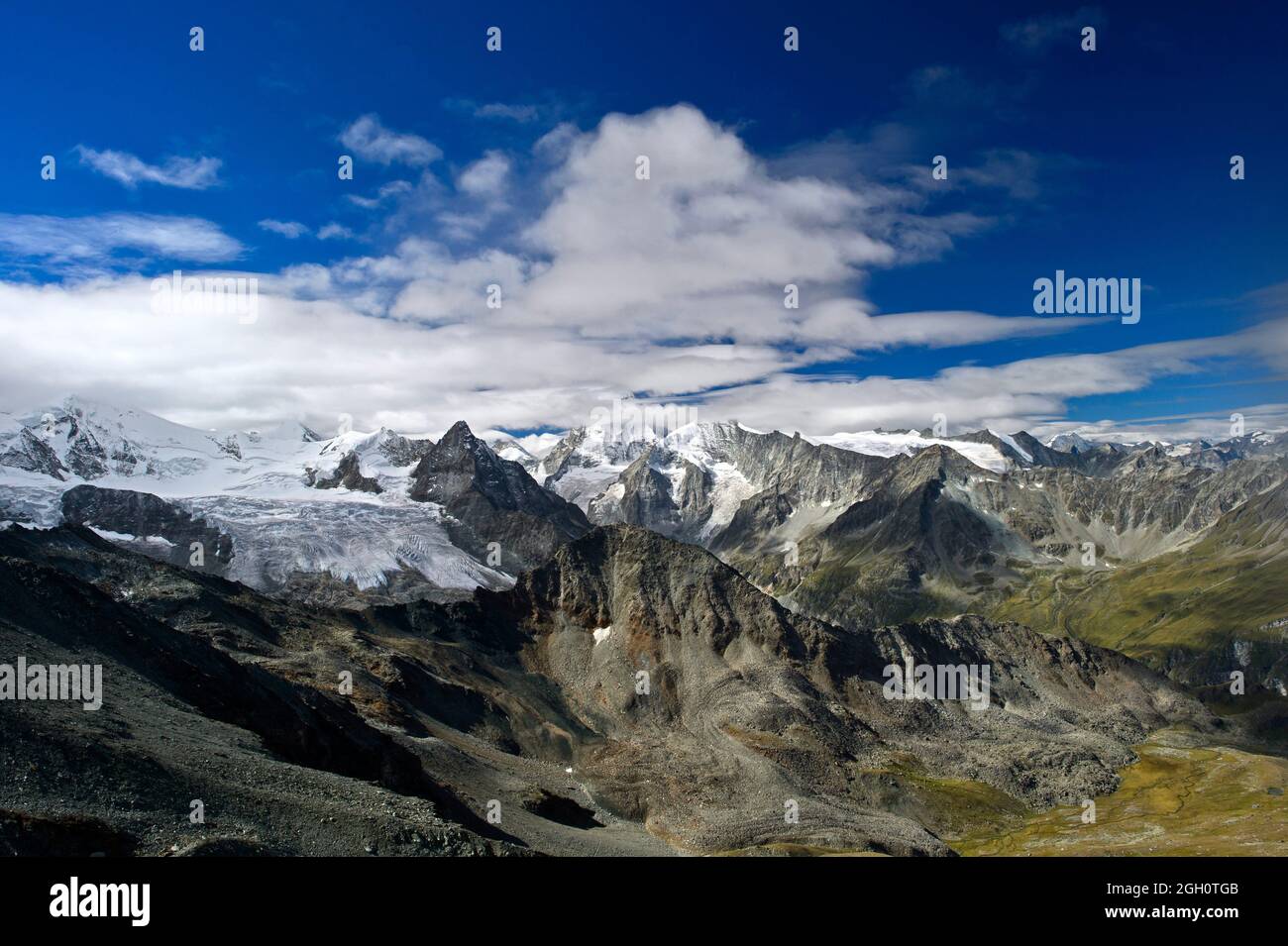 Alpine landscape with peaks and glaciers in Val dâ.Anniviers, Zinal ...