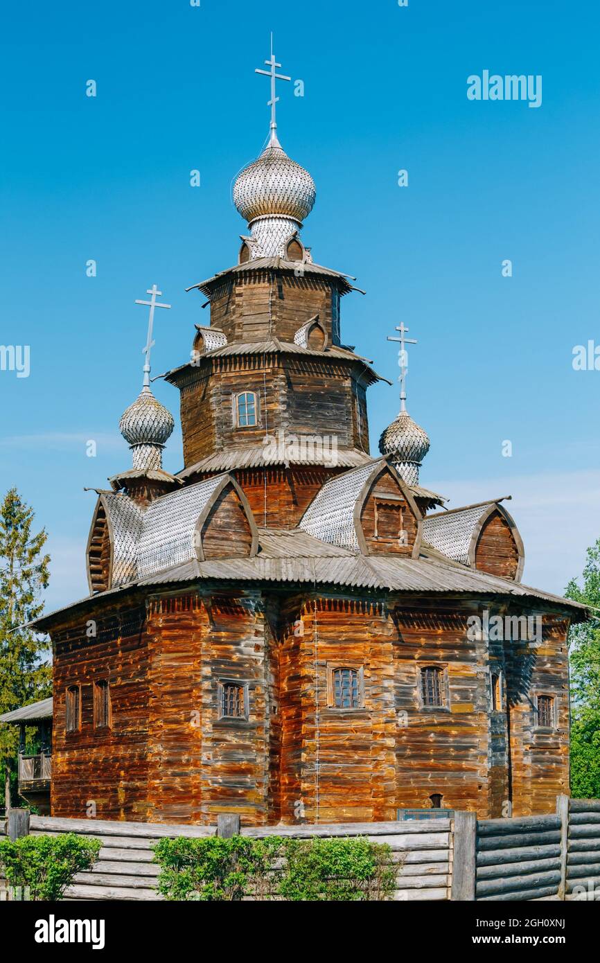 Old russian architecture hi-res stock photography and images - Alamy